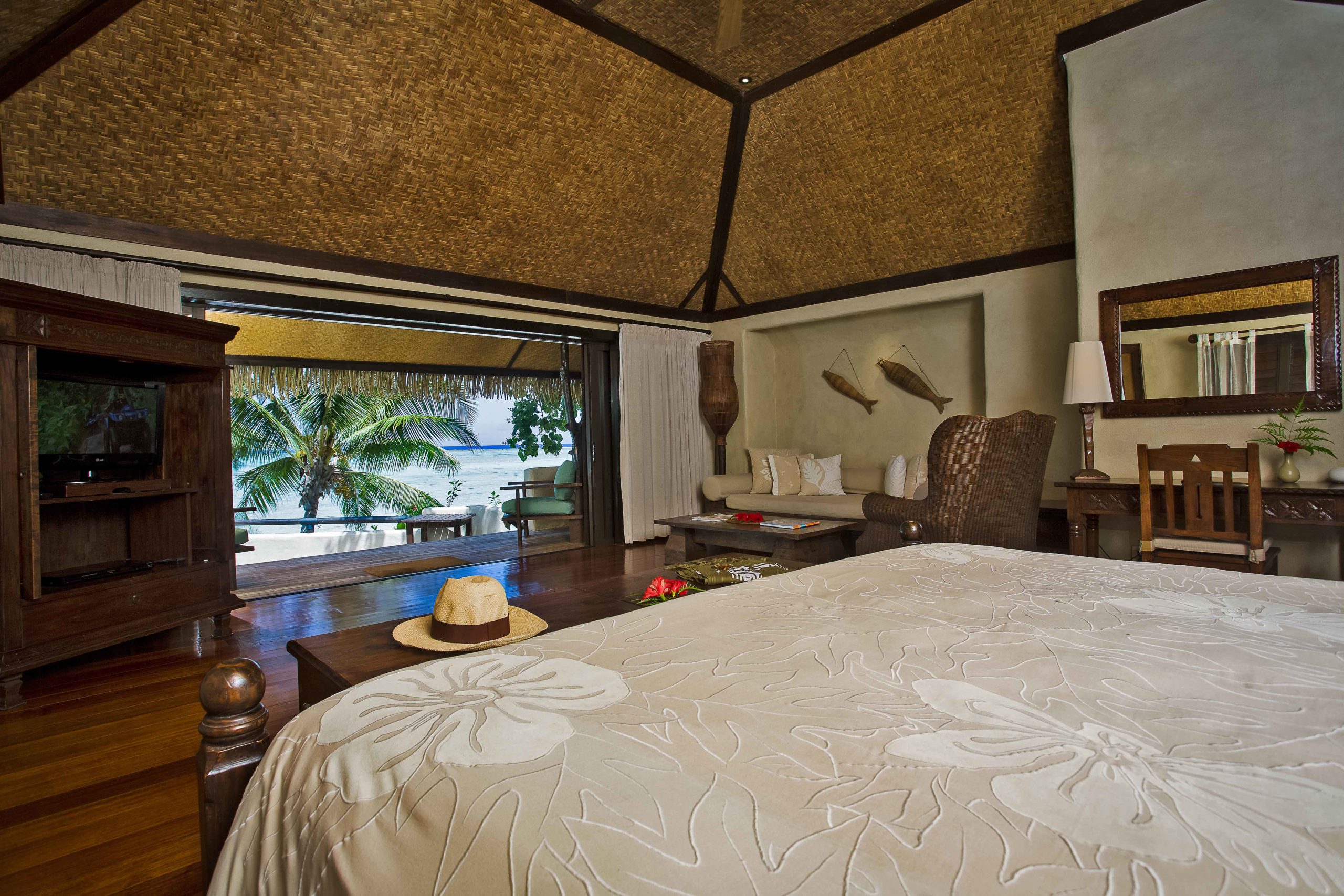 Ultimate Beachfront Bungalow - Pacific Resort Aitutaki